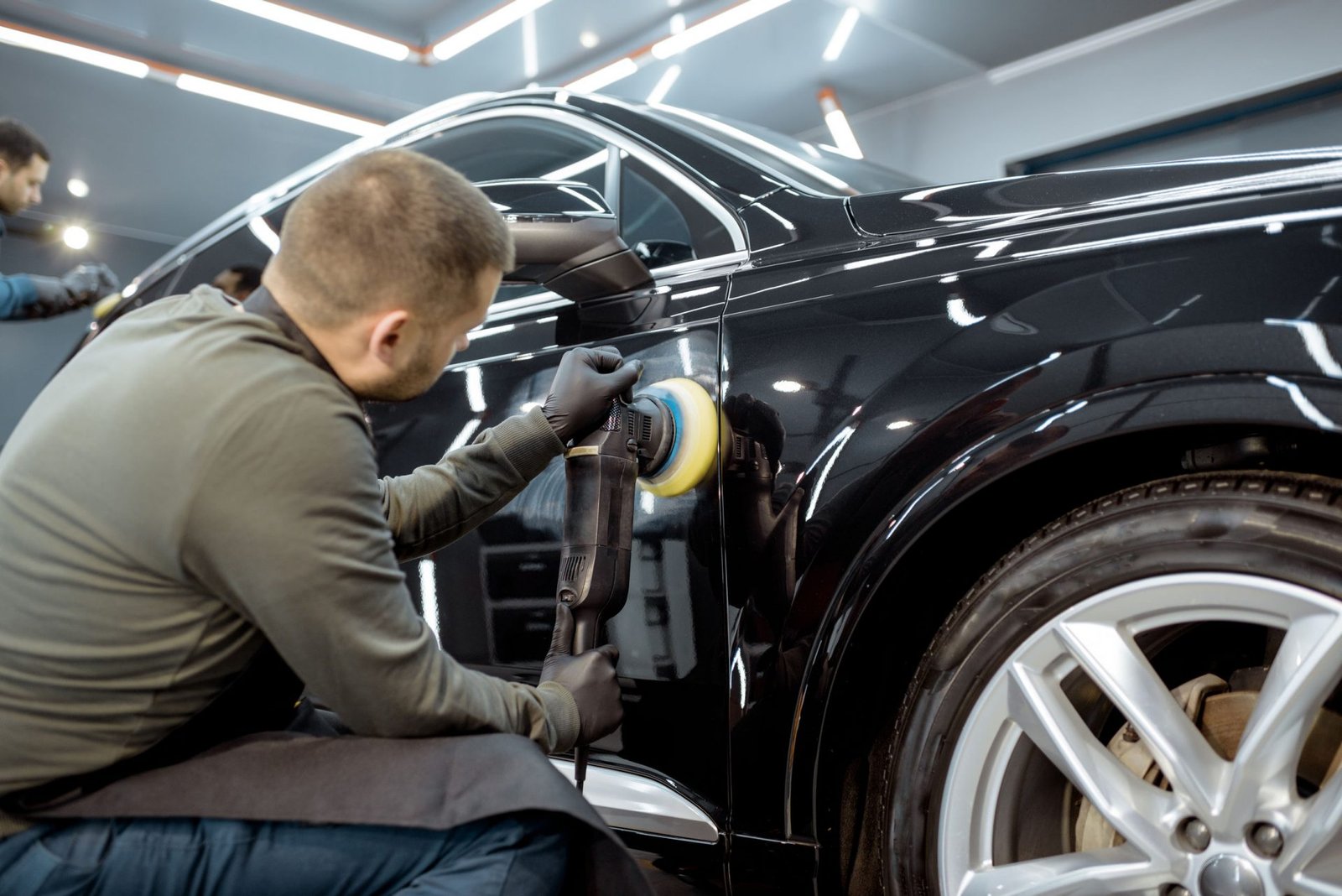 Polish per auto, come lucidare ed eliminare aloni e graffi con la crema ...