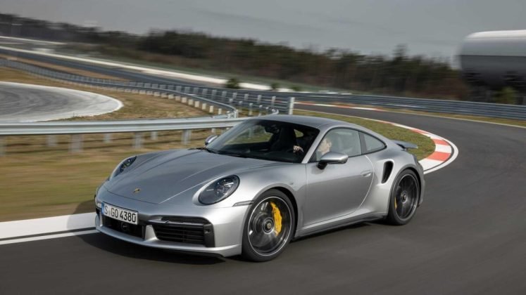 Porsche 911 Turbo S con una leggerissima tecnologia T-Hybrid con ...